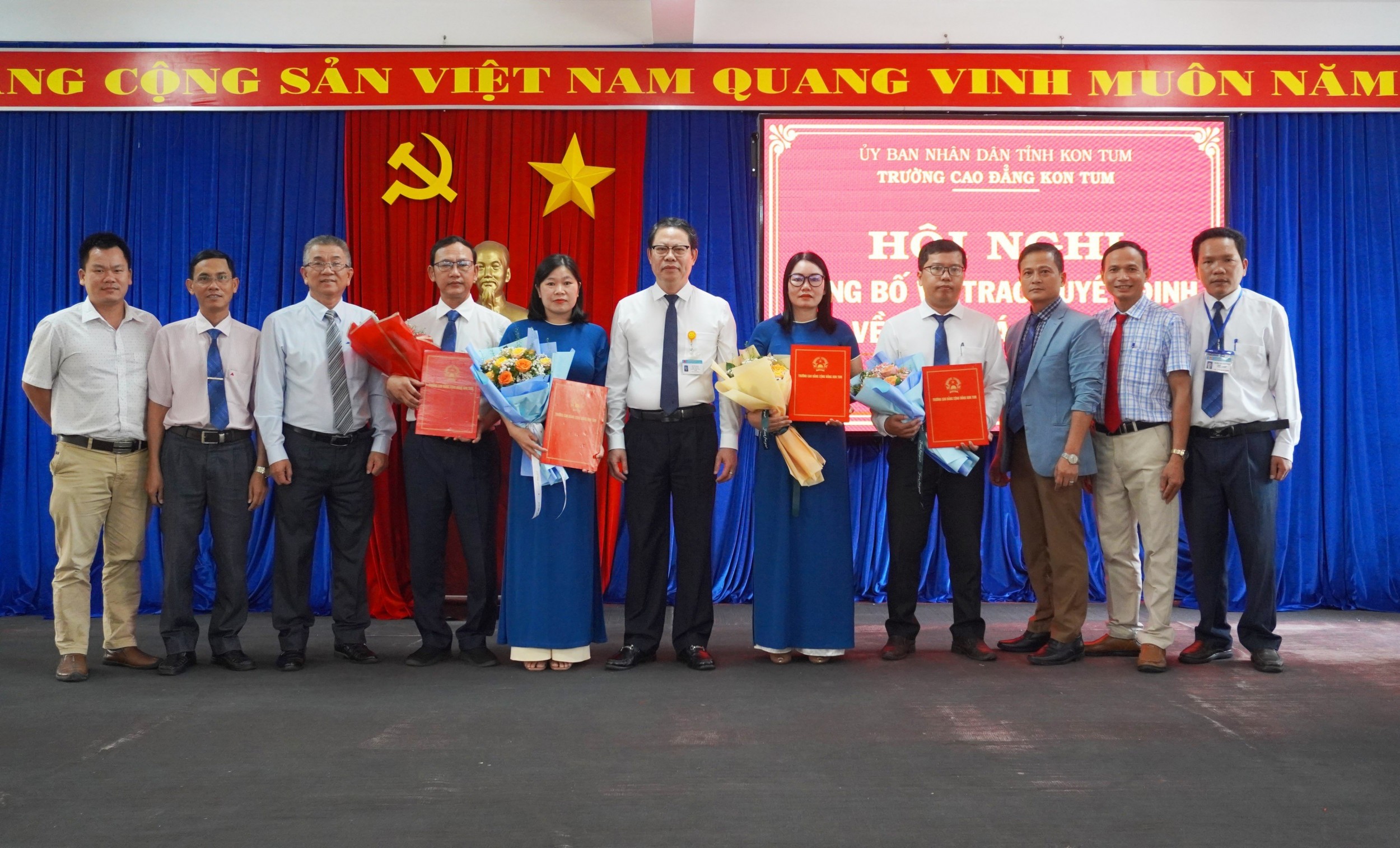 Hội nghị Công bố, trao Quyết định về công tác cán bộ